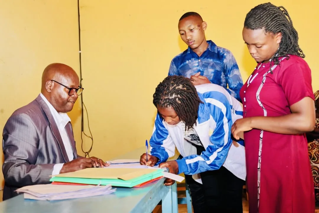 PARUWASI GITABAGE: ABASAGA 229 BAGIYE GUFASHWA KWIKURA MU BUKENE ...